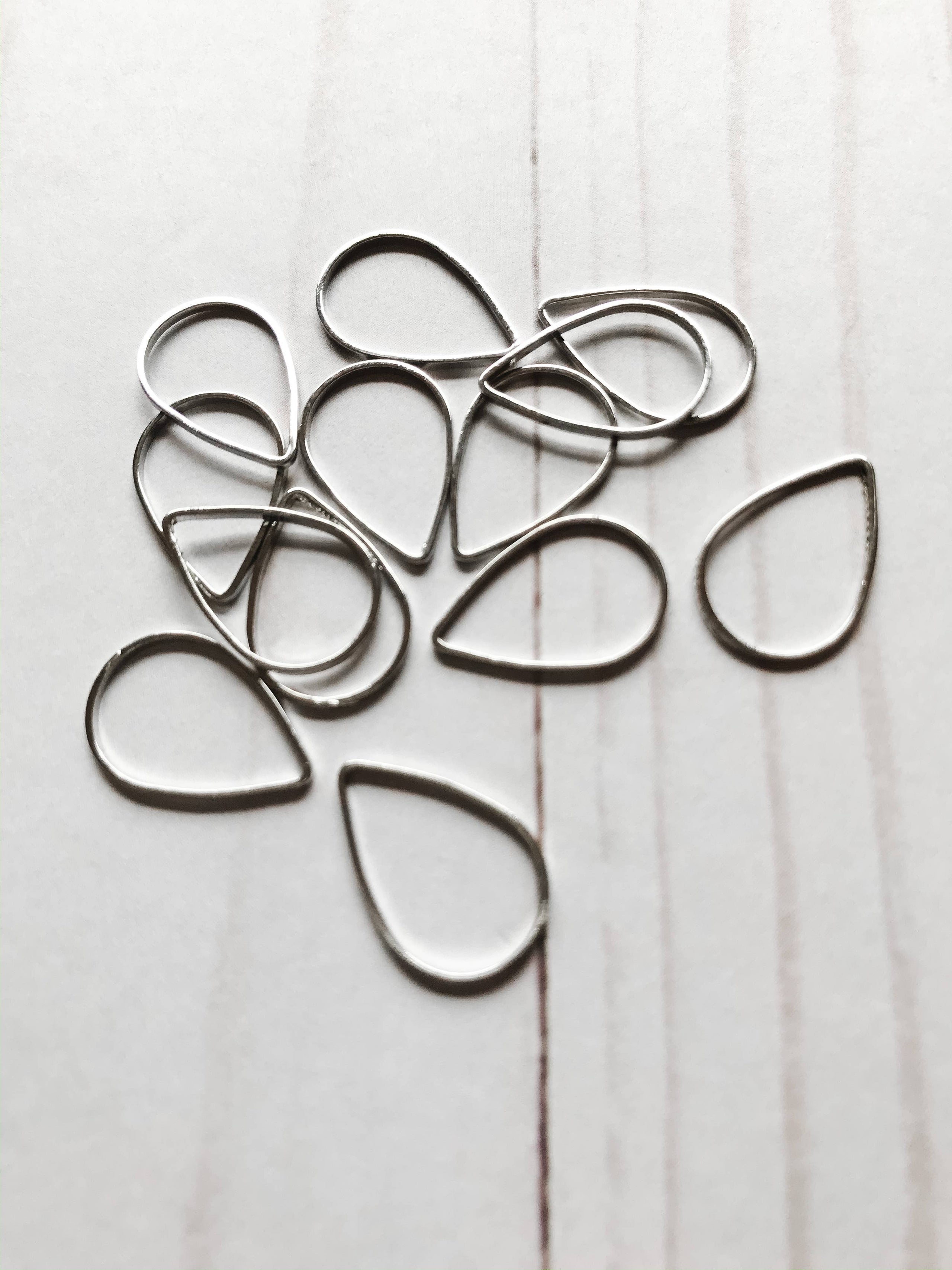 Laura Hand Knits - 10 - Small Teardrop Droplet Stitch Markers - Set of ...